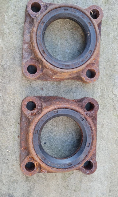 VW BEETLE GEARBOX Swing Axle Bearing Cap Genuine Volkswagen Type 3 ...