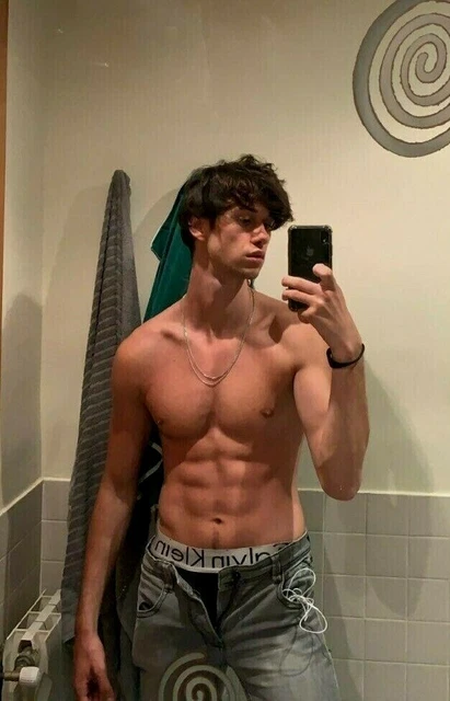 Shirtless Male Athletic Muscular Jock Beefcake Hard Body Hunk Man Photo