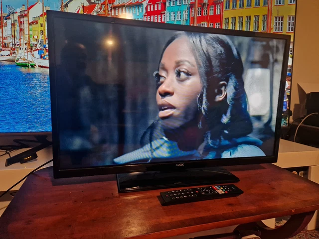 LOGIK SMART TV Models L32SHE19 with tongle for wifi very good condition ...