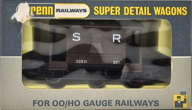 WRENN RAILWAYS W5038 20 Ton Guards Brake Van 32831 in SR Brown Livery ...