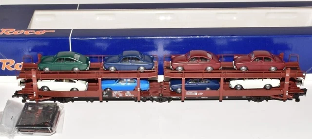 ROCO 66529 AUTOTRANSPORTWAGEN mit VW Modellen der DB braun in Ep. III ...