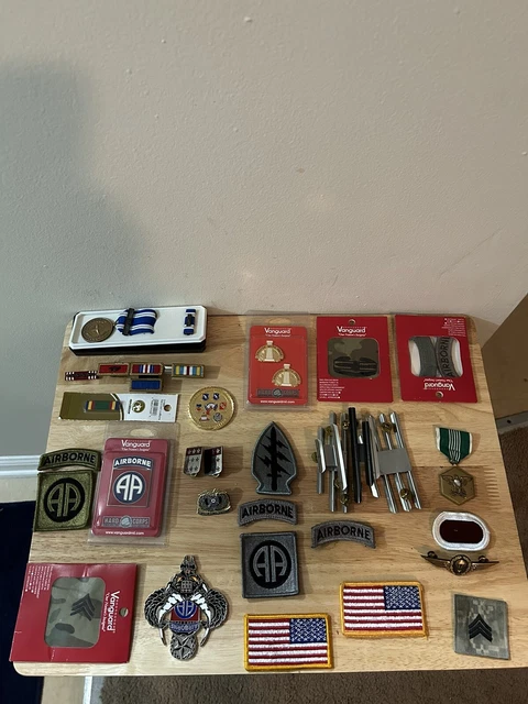 US ARMY COLLECTIBLE Lot, Misc Metals, Patches, Challenge Coins, Ribbons ...