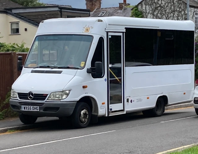 MERCEDES SPRINTER MOBILE Therapy Unit Camper 12mnth MOT £6,000.00 ...