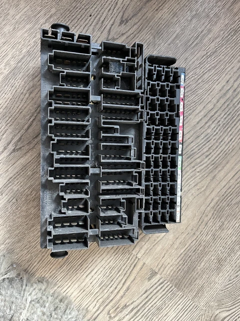 VW VOLKSWAGEN TRANSPORTER Caravelle T4 CE2 Fuse box Fusebox Board ...