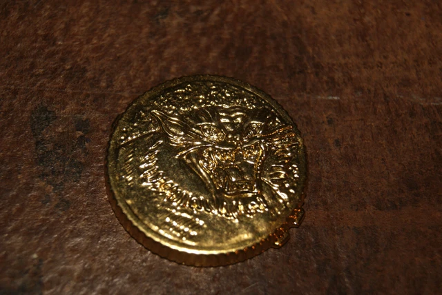 ORIGINAL MIGHTY MORPHIN Power Rangers White Ranger Morpher Coin 1993 £9 ...