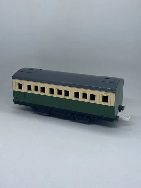 THOMAS & FRIENDS Trackmaster Plarail Green Passenger Express Coach ...