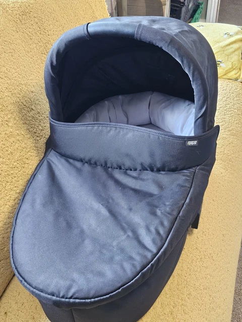 MAMAS & PAPAS Sola2 Carrycot Bassinet in Black Urbo2 /MTX Compatible ...