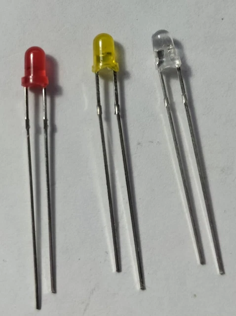 ARDUINO ACCESS. Led 3mm Red/Yellow/Blue self flashing leds NEW $2.50 ...