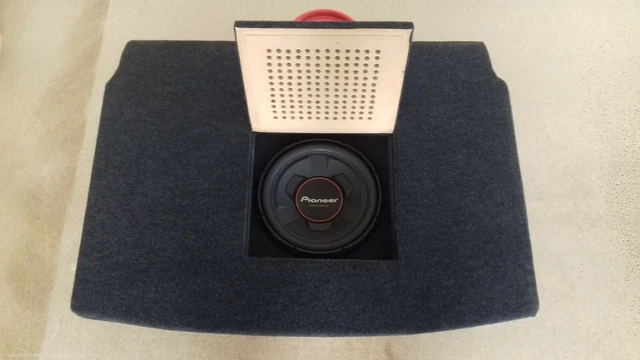 VW GOLF 4 car hi-fi complete expansion incl. Pioneer 12" subwoofer and ...
