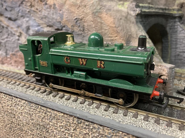 HORNBY OO R041 GWR 8751 Pannier Tank Loco 0-6-0. Serviced. Smoke Fitted ...
