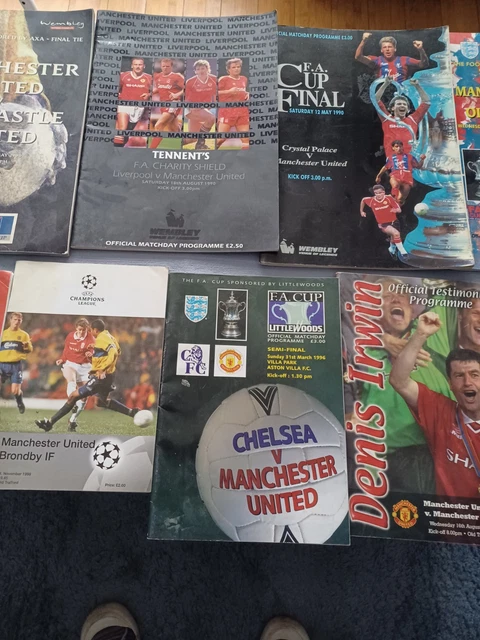 MANCHESTER UTD PROGRAMMES (10),cantona Book,& Signed Brian Robson Xmas ...