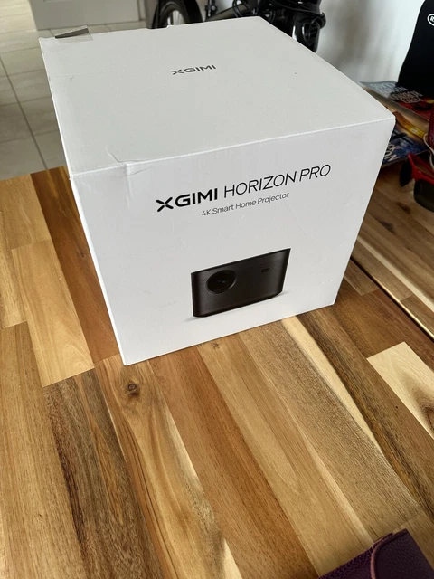 XGIMI HORIZON PRO 4K 2160p 2200 Lumen Smart Projector - UNUSED - LOOK £ ...