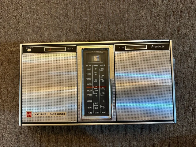 VINTAGE NATIONAL PANASONIC Radio Model R-357 3-Band 12-Transistor 4 ...