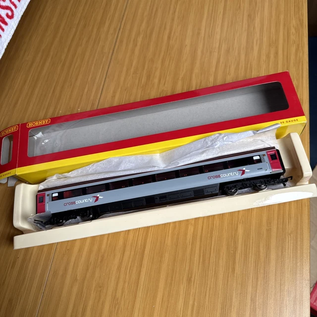 HORNBY R4374A ARRIVA Cross Country Mk3 TSO Coach 42366 New £31.90 ...