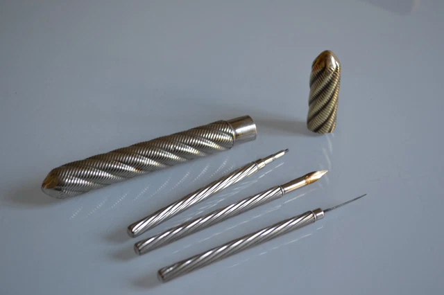 ANCIEN NECESSAIRE D'ECRITURE De Voyage Dans Fourreau Metal EUR 90,00 ...