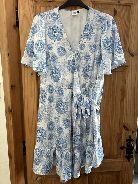 LOVELY WIZARD OF Oz Glinda Blue And White Wrap Dress 2xl 20 £16.31 ...