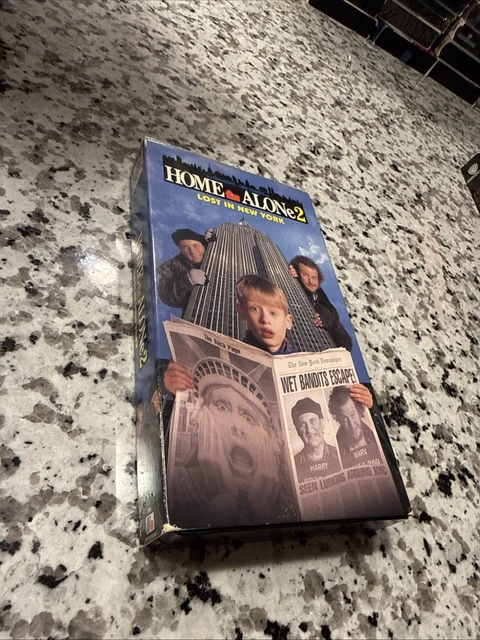 HOME ALONE 2 Lost in New York VHS Christmas Holiday Tradition Macaulay ...