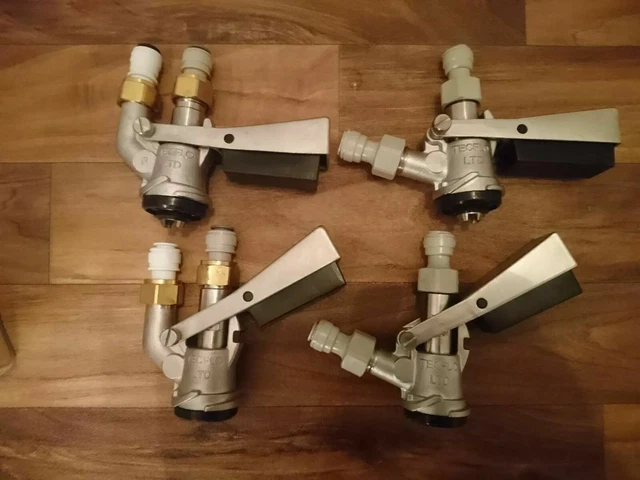RECONDITIONED D-TYPE (AMERICAN SANKEY) keg connector coupler pub, man ...