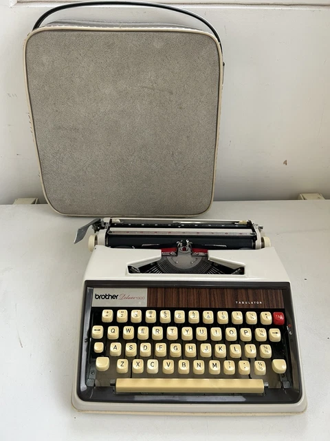 VINTAGE BROTHER DELUXE 1300 Typewriter with Case £39.99 - PicClick UK