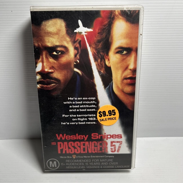 PASSENGER 57, WESLEY Snipes, VHS Tape, Vintage Video, Movie M, 1992 £5. ...