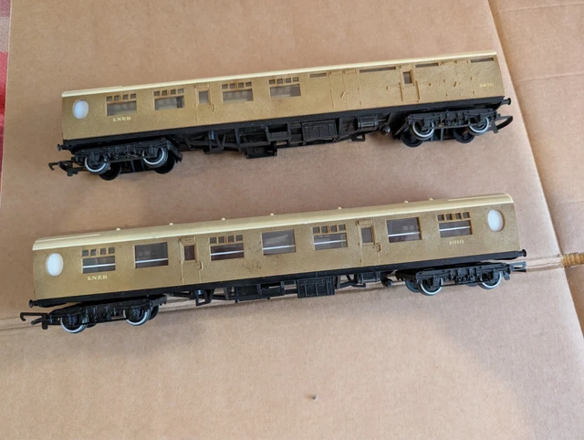 TRIANG/HORNBY LNER TEAK coaches OO gauge x 2 £13.47 - PicClick UK