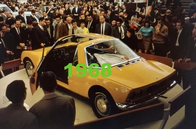 RARE PHOTO 20X30 cm ........... MATRA SIMCA 530 AU SALON DE PARIS 1968 ...
