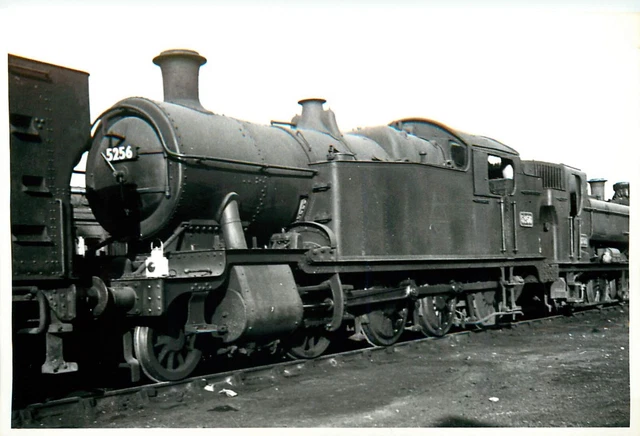 PHOTOGRAPH GWR 5256 Steam Locomotive Swindon Works 6x4 £9.97 - PicClick UK