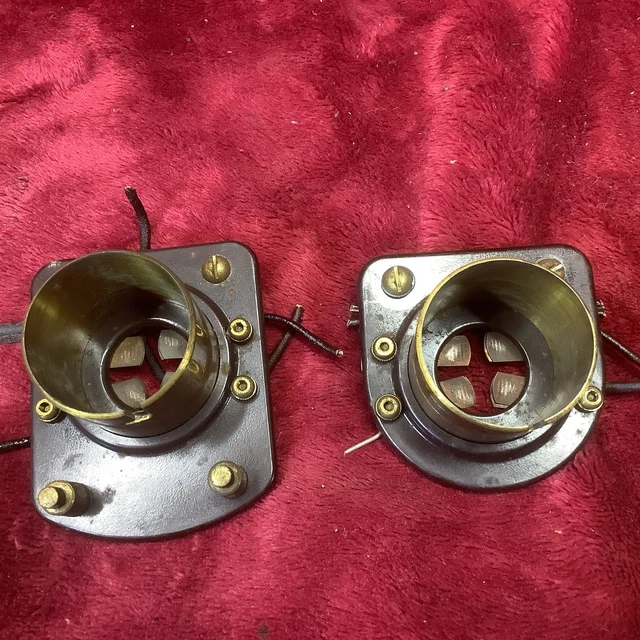 ATWATER KENT UX4 4 Pin Bajonett Rohr Sockel Braun Bakelit Messing ...