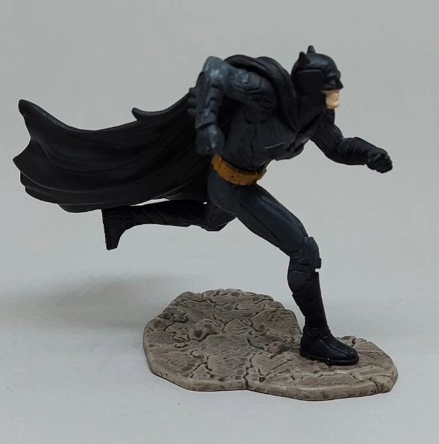 SCHLEICH BATMAN SCENERY Action Figure Batman running chasing w/stand £9 ...