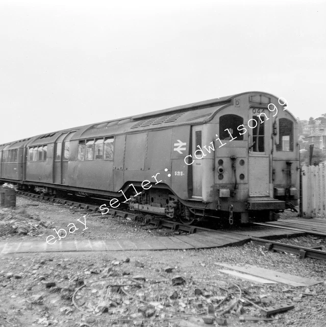 BRITISH RAILWAY NEGATIVE - BR ex LT Underground Stock at Ryde 1973 [P662] £1.50 - PicClick UK