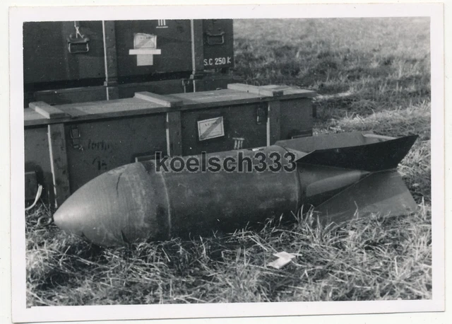 FOTO ABWURFMUNITION DER Luftwaffe Sprengbombe Cylindrisch 250 ...
