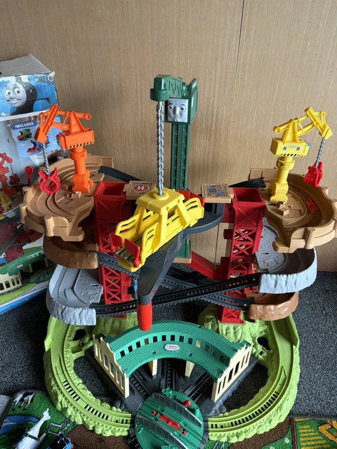THOMAS THE TANK Engine Trains And Cranes Super Tower Train And Track ...