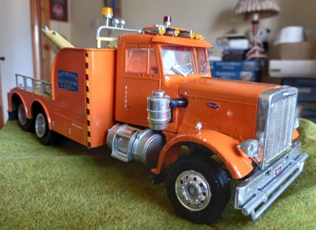 1/25 AMT MATCHBOX Peterbilt Wrecker Truck - BUILT - spares / repairs £ ...