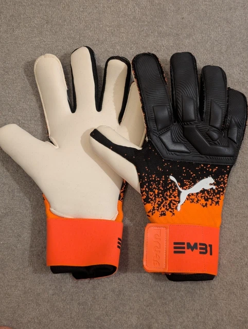 PUMA EDERSON PLAYER Match Issued Goalkeeper Gloves Man City/Brazil SMU ...