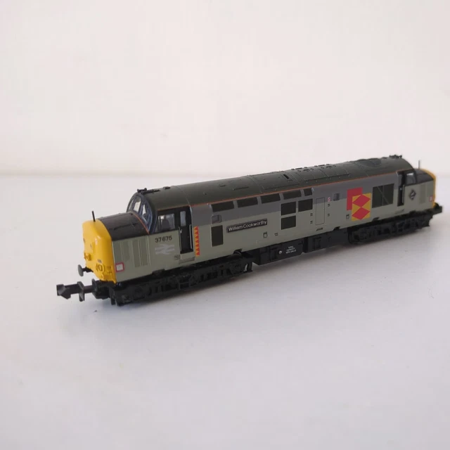 GRAHAM FARISH N Gauge Class 37675 William Cookworthy Triple Grey ...