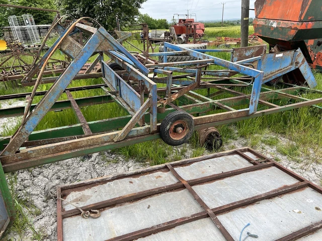 BALE SLEDGE/FLAT 8 Sledge/flat 8 Grab/baler/loader Tractor/bale Trailer ...