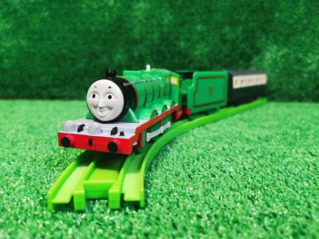 THOMAS & FRIENDS TOMY Plarail Trackmaster Henry 2002 Old Train Green ...