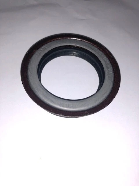 GENUINE FORD DRIVESHAFT Oil Seal 1490305 £15.00 - PicClick UK