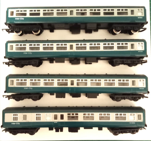 4 TRIANGHORNBY MK2 Coaches, blue/grey livery, 00 gauge..........for ...