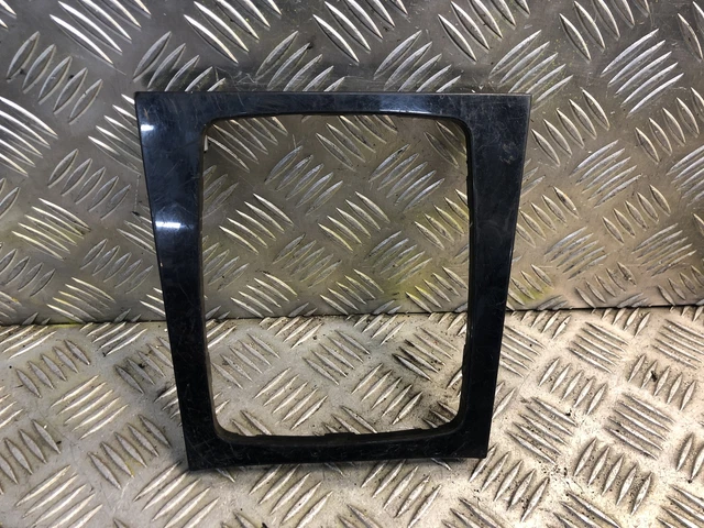 MERCEDES-BENZ C W204 Gear Passages Niveau Plastique Bordure 2046800039 ...