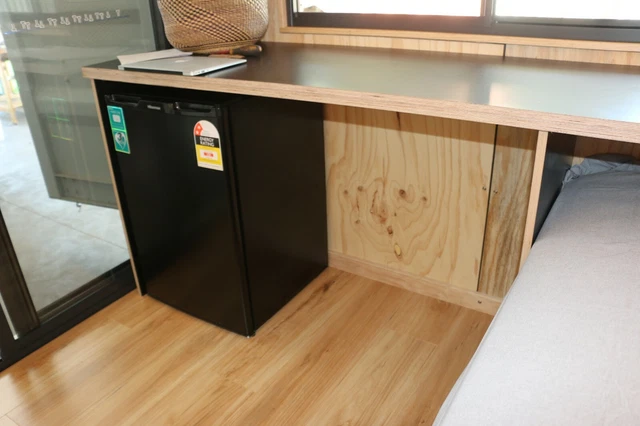 SHIPPING CONTAINER BAR/ Ticket Both/StudioCabin/Office/Glamping Pod ...