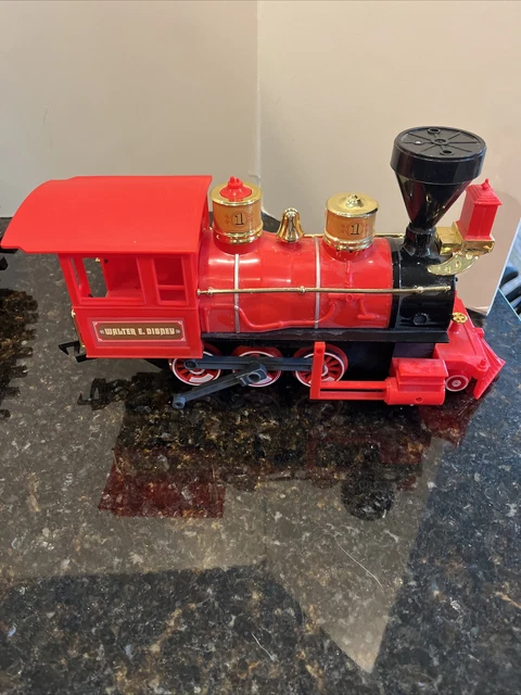 WALT DISNEY WORLD Railroad Locomotive & Tender G Scale Battery Theme ...