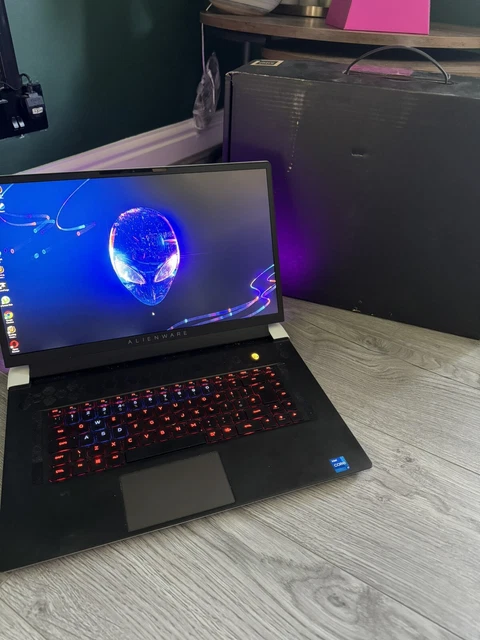 ALIENWARE X17 R1 , RTX 3070 8GB, 16GB memory, 1TB SSD, 11th Gen i7 ...