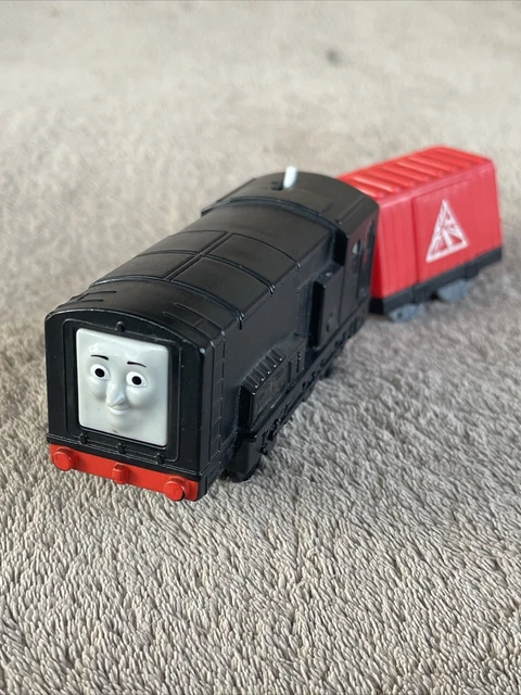 THOMAS THE TANK Engine & Friends Motorized Trackmaster Revolution Train ...