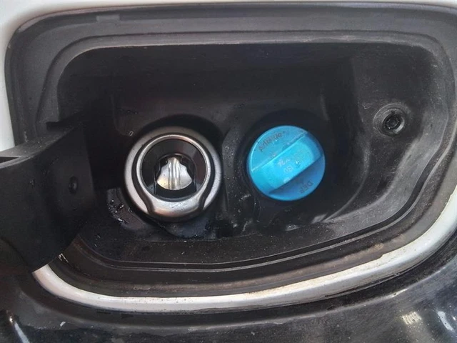 ADBLUE TANK FORD RANGER MK3 2011-2016 WILDTRAK 4X4 DCB TDCI 5 Cyl 20v ...