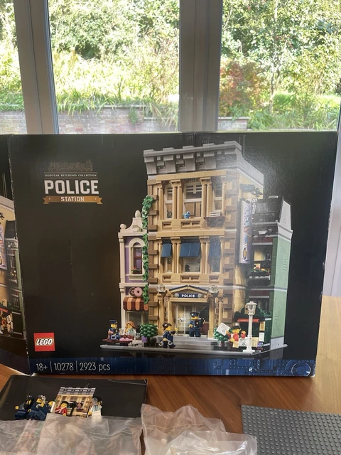 LEGO ICONS POLICE Station 10278 Building Kit £177.48 - PicClick UK