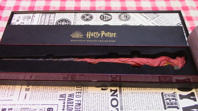 HARRY POTTER NOBLE collection wand - Exclusive Phoenix Wand £63.12 ...