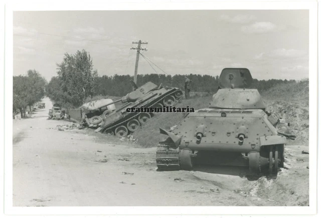 ORIG. FOTO ZERSTÖRTE russ. Beute Panzer T-34 Tank in Russland ...