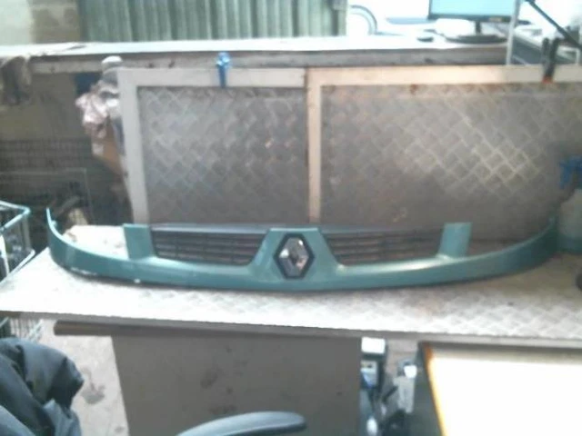 CALANDRE RENAULT KANGOO 1 7701062876 EUR 23,00 - PicClick FR