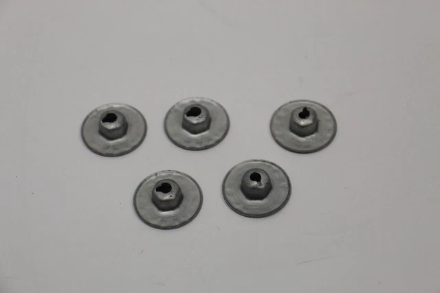 AUDI Q3 8U clip di fissaggio dado di mantenimento velocità rivestimento ...